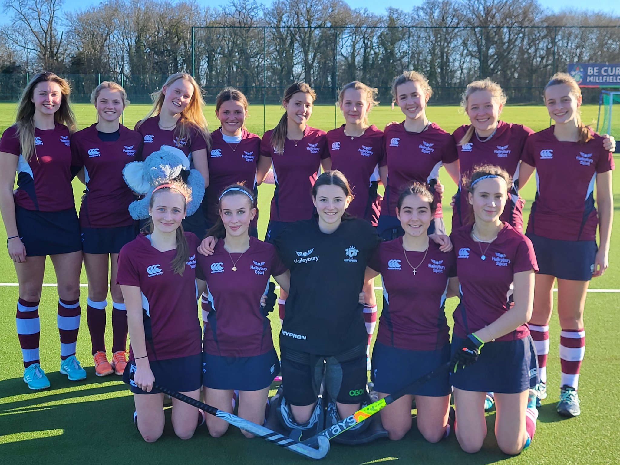 Girls' 1st XI Hockey team win 2-1 in ISHC quarter-final - Haileybury